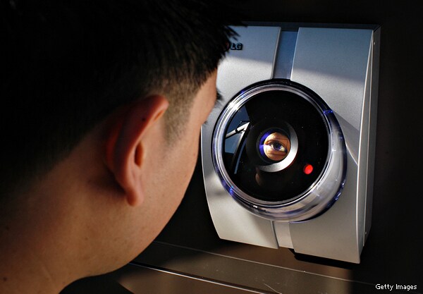 Student Iris Scanning Is Replacing School ID Cards | Newsmax.com