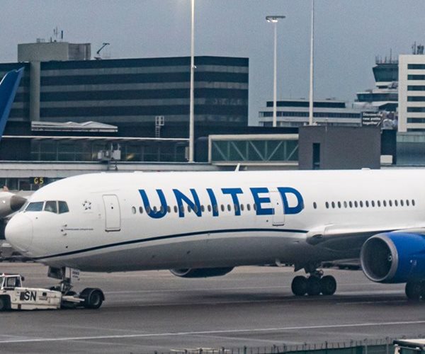 FAA Probes Counterfeit Titanium in Boeing, Airbus Jets | Newsmax.com