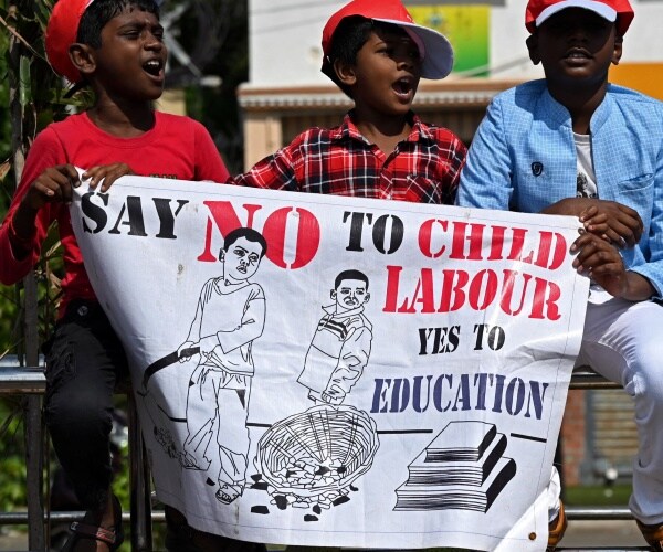 Labor Dept. to Crack Down on Suspected Child Labor Violators | Newsmax.com