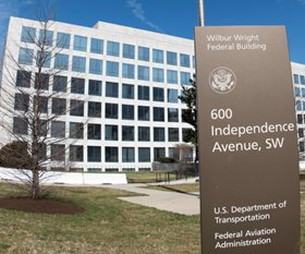 Top FAA Air Traffic Control Official Stepping Down | Newsmax.com