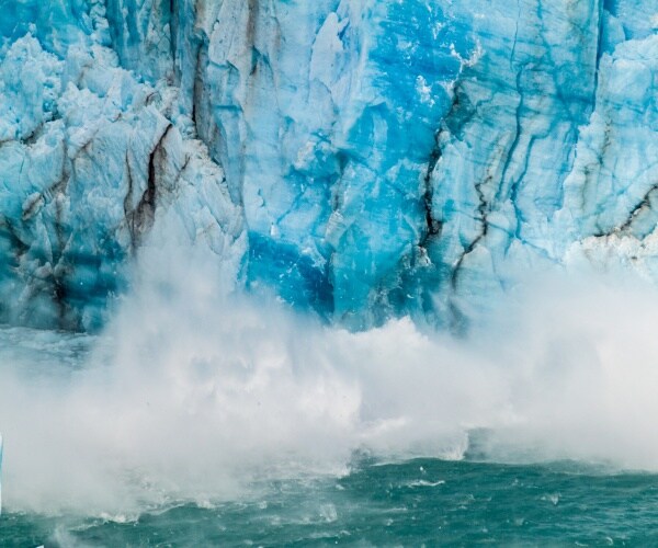 World's Largest Iceberg A23a Breaks Free After 37 Years | Newsmax.com