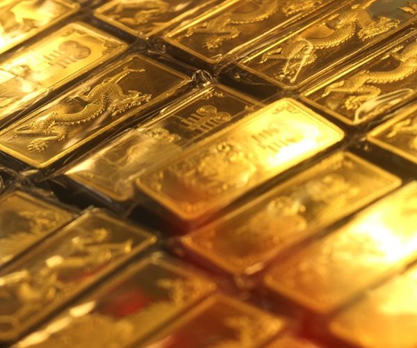 Millennial 'Gold Bugs' Shop for $2K Bars at Costco | Newsmax.com