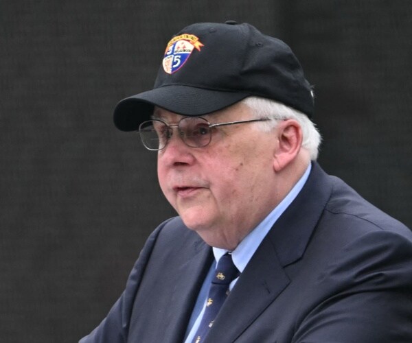 FedEx Founder Who Revolutionized Package Delivery, Dies at 80 | Newsmax.com