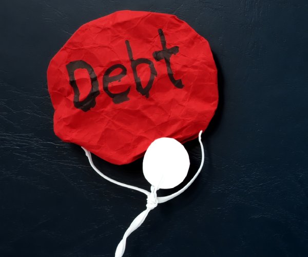 CBO: Public Debt Burden to Reach 181 Percent of GDP by 2053 | Newsmax.com