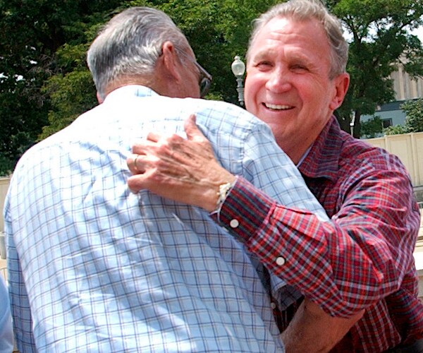 Edward Shames, Last 'Band of Brothers' Officer, Dies at 99 | Newsmax.com