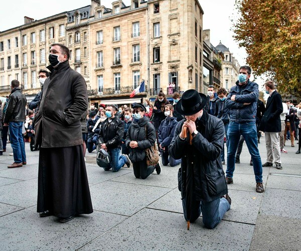 French Catholics Protest for End to Lockdown on Mass | Newsmax.com