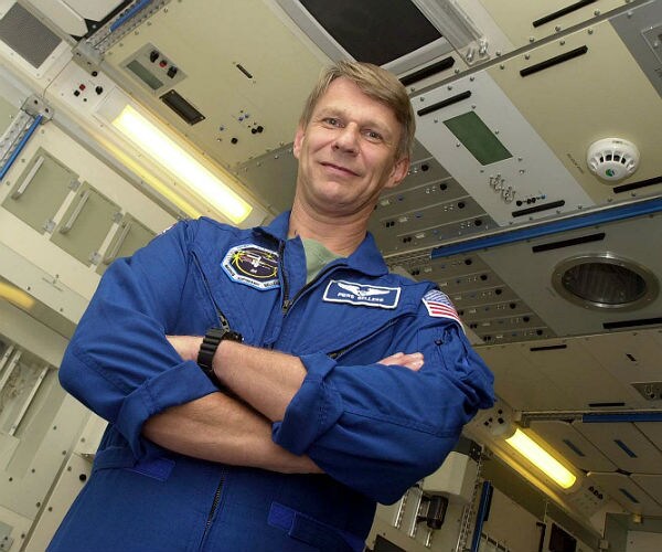 NASA Climate Scientist and Astronaut Piers Sellers Dies at 61 | Newsmax.com